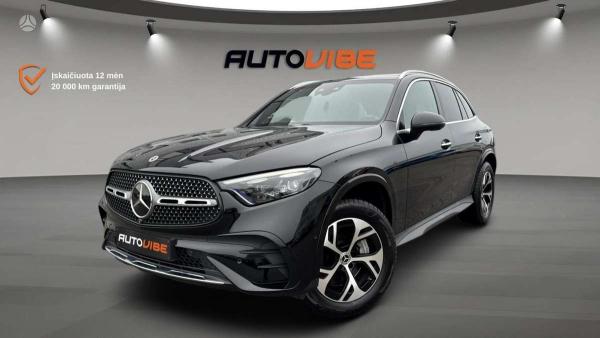 Melns Mercedes-Benz GLC 300 2023 Viļņa, ar dzinēja tilpumu 2.00 L un nobraukumu 157 tūkst. km par 43989 €, foto 1 vietnē AUTOMOTO.COM.LV