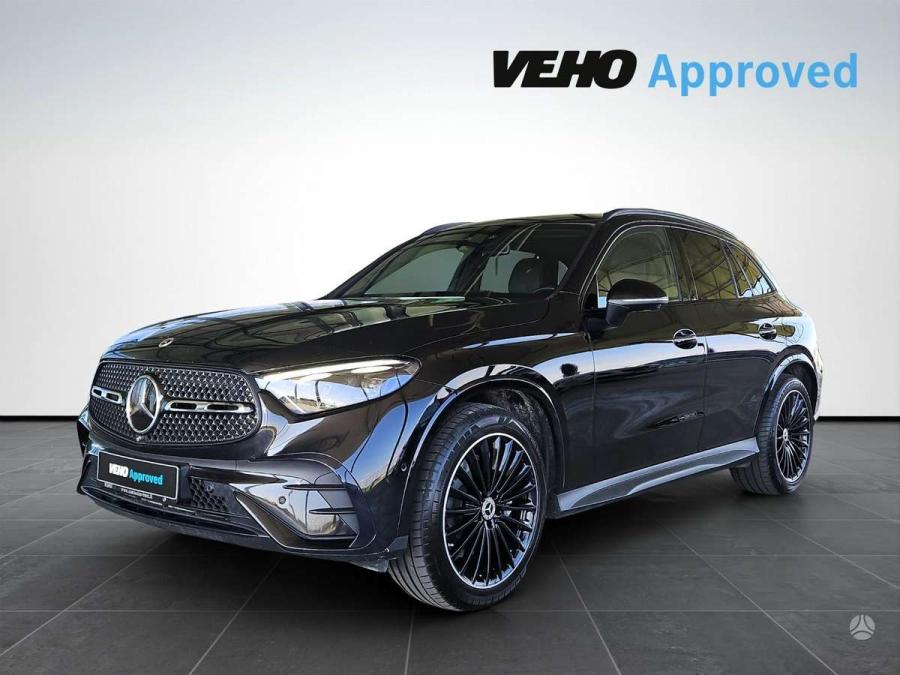 Черный Мерседес GLC 300 2023 в Клайпеда, объемом двигателя 2.00 л и пробегом 172 тыс. км за 42500 €, фото 1 на AUTOMOTO.COM.LV
