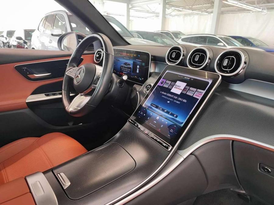 Melns Mercedes-Benz GLC 300 2023 Viļņa, ar dzinēja tilpumu 2.00 L un nobraukumu 110 tūkst. km par 42666 €, foto 6 vietnē AUTOMOTO.COM.LV