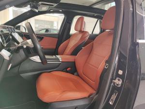 Melns Mercedes-Benz GLC 300 2023 Viļņa, ar dzinēja tilpumu 2.00 L un nobraukumu 110 tūkst. km par 42666 €, foto 11 vietnē AUTOMOTO.COM.LV