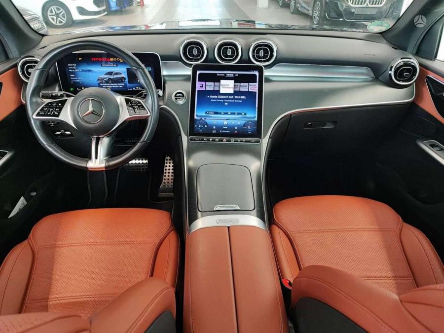 Melns Mercedes-Benz GLC 300 2023 Viļņa, ar dzinēja tilpumu 2.00 L un nobraukumu 110 tūkst. km par 42666 €, foto 15 vietnē AUTOMOTO.COM.LV