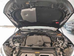Melns Mercedes-Benz GLC 300 2023 Viļņa, ar dzinēja tilpumu 2.00 L un nobraukumu 110 tūkst. km par 42666 €, foto 17 vietnē AUTOMOTO.COM.LV
