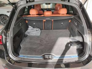Melns Mercedes-Benz GLC 300 2023 Viļņa, ar dzinēja tilpumu 2.00 L un nobraukumu 110 tūkst. km par 42666 €, foto 21 vietnē AUTOMOTO.COM.LV