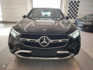 Melns Mercedes-Benz GLC 300 2023 Viļņa, ar dzinēja tilpumu 2.00 L un nobraukumu 110 tūkst. km par 42666 €, foto 23 vietnē AUTOMOTO.COM.LV