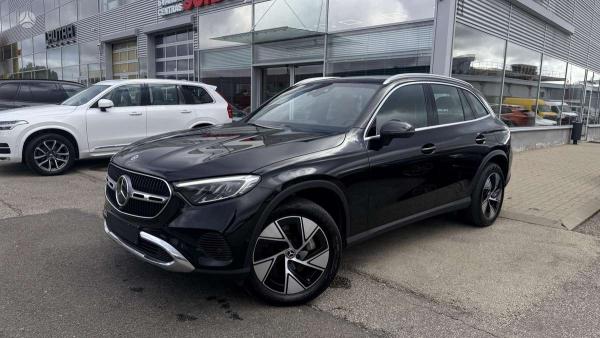 Черный Мерседес GLC 300 2023 в Вильнюс, объемом двигателя 2.00 л и пробегом 110 тыс. км за 43222 €, фото 7 на AUTOMOTO.COM.LV
