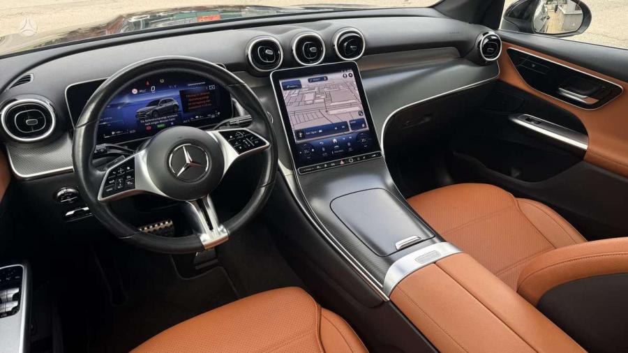 Melns Mercedes-Benz GLC 300 2023 Viļņa, ar dzinēja tilpumu 2.00 L un nobraukumu 110 tūkst. km par 43222 €, foto 9 vietnē AUTOMOTO.COM.LV