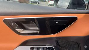 Melns Mercedes-Benz GLC 300 2023 Viļņa, ar dzinēja tilpumu 2.00 L un nobraukumu 110 tūkst. km par 43222 €, foto 13 vietnē AUTOMOTO.COM.LV