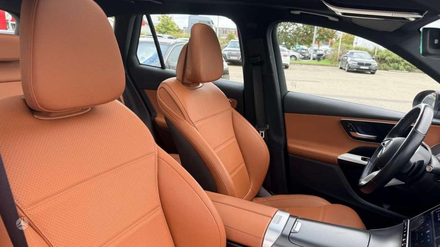 Melns Mercedes-Benz GLC 300 2023 Viļņa, ar dzinēja tilpumu 2.00 L un nobraukumu 110 tūkst. km par 43222 €, foto 29 vietnē AUTOMOTO.COM.LV