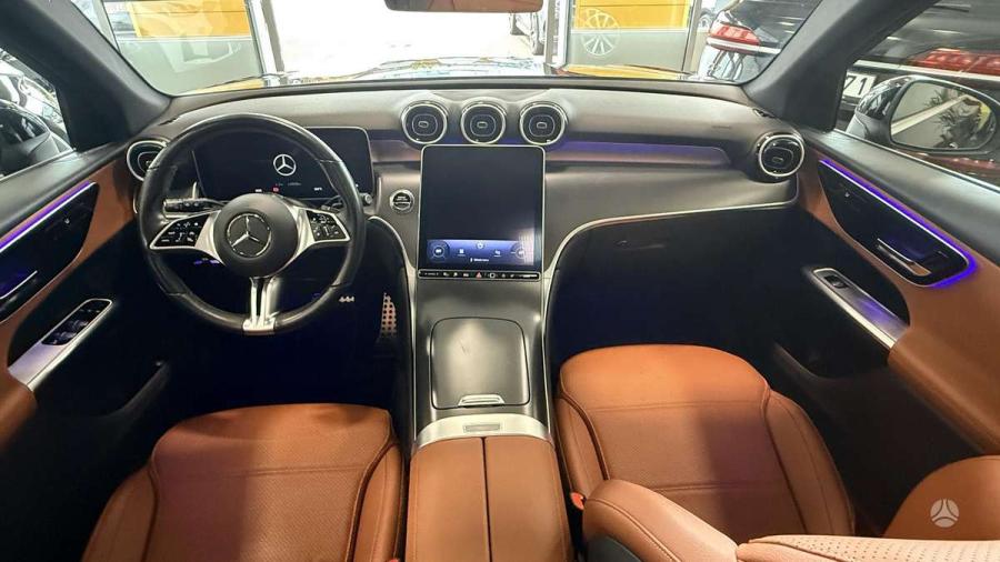 Melns Mercedes-Benz GLC 300 2023 Viļņa, ar dzinēja tilpumu 2.00 L un nobraukumu 110 tūkst. km par 43222 €, foto 30 vietnē AUTOMOTO.COM.LV
