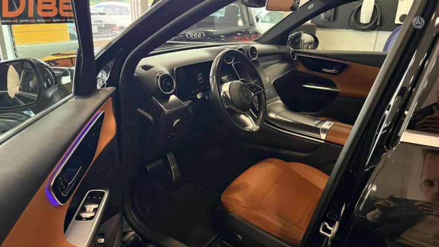 Melns Mercedes-Benz GLC 300 2023 Viļņa, ar dzinēja tilpumu 2.00 L un nobraukumu 110 tūkst. km par 43222 €, foto 31 vietnē AUTOMOTO.COM.LV