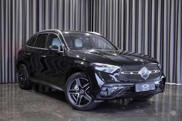 Melns Mercedes-Benz GLC 300 2024 Marijampole, ar dzinēja tilpumu 2.00 L un nobraukumu 7 tūkst. km par 49950 €, foto 1 vietnē AUTOMOTO.COM.LV