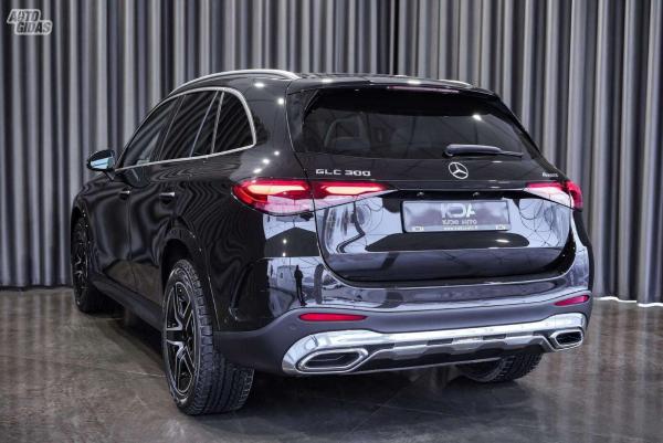 Melns Mercedes-Benz GLC 300 2024 Marijampole, ar dzinēja tilpumu 2.00 L un nobraukumu 7 tūkst. km par 49950 €, foto 9 vietnē AUTOMOTO.COM.LV