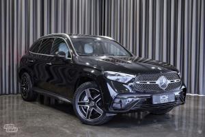 Melns Mercedes-Benz GLC 300 2024 Marijampole, ar dzinēja tilpumu 2.00 L un nobraukumu 7 tūkst. km par 47950 €, foto  vietnē AUTOMOTO.COM.LV