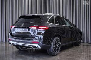 Melns Mercedes-Benz GLC 300 2024 Marijampole, ar dzinēja tilpumu 2.00 L un nobraukumu 7 tūkst. km par 47950 €, foto 8 vietnē AUTOMOTO.COM.LV