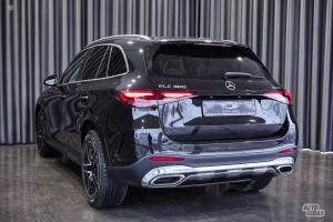 Melns Mercedes-Benz GLC 300 2024 Marijampole, ar dzinēja tilpumu 2.00 L un nobraukumu 7 tūkst. km par 47950 €, foto 9 vietnē AUTOMOTO.COM.LV