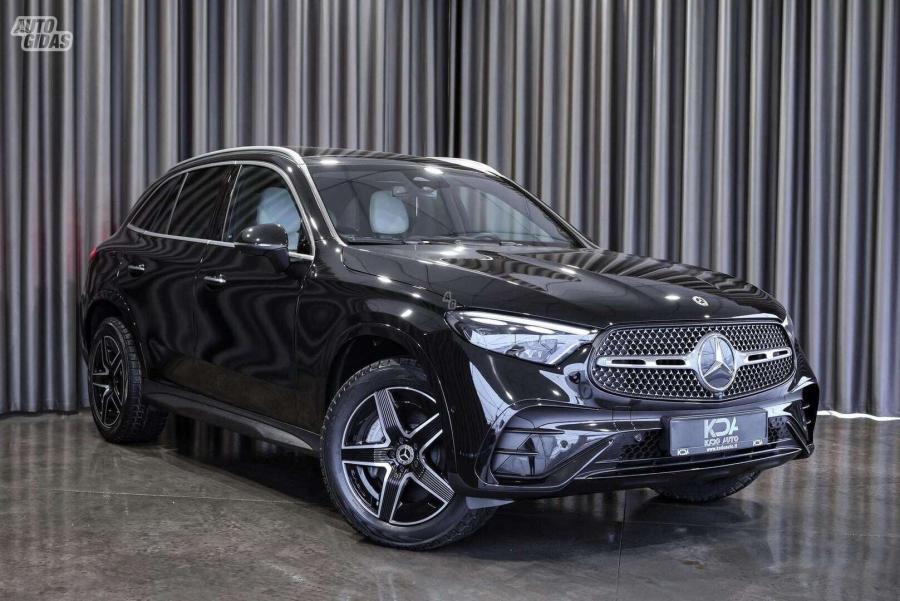 Melns Mercedes-Benz GLC 300 2024 Marijampole, ar dzinēja tilpumu 2.00 L un nobraukumu 7 tūkst. km par 47750 €, foto 1 vietnē AUTOMOTO.COM.LV