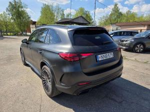 Black Mercedes-Benz GLC 300 2024 in Telschi, with an engine capacity of 2.00 L and mileage of 26 thousand km for 49500 €, photo 5 on AUTOMOTO.COM.LV