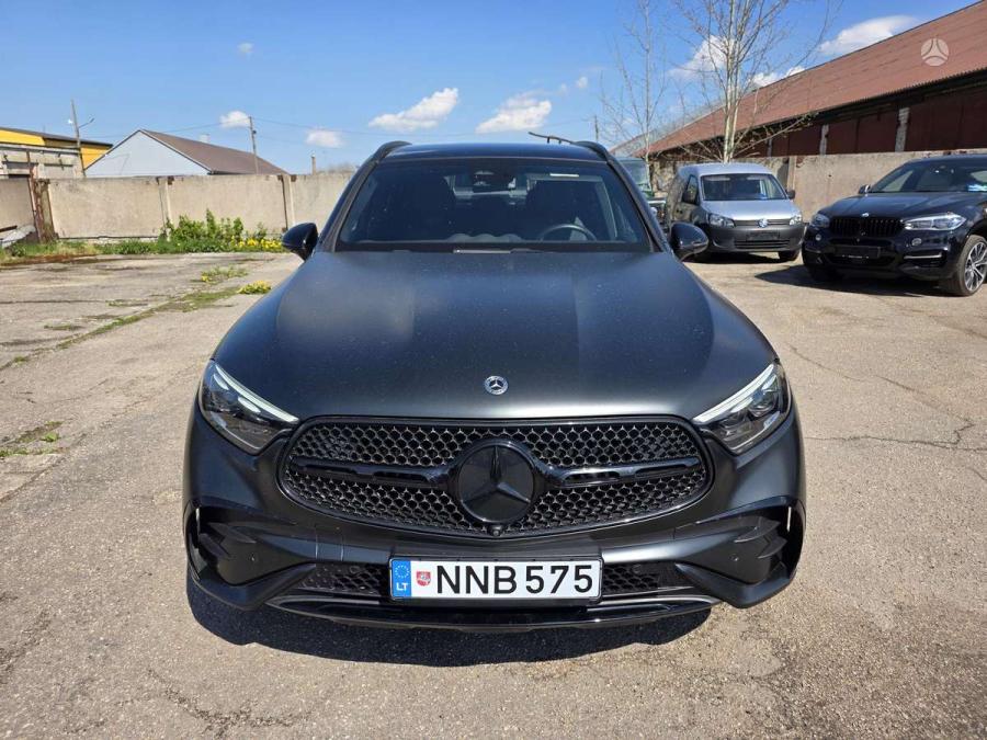 Black Mercedes-Benz GLC 300 2024 in Telschi, with an engine capacity of 2.00 L and mileage of 26 thousand km for 49500 €, photo 6 on AUTOMOTO.COM.LV