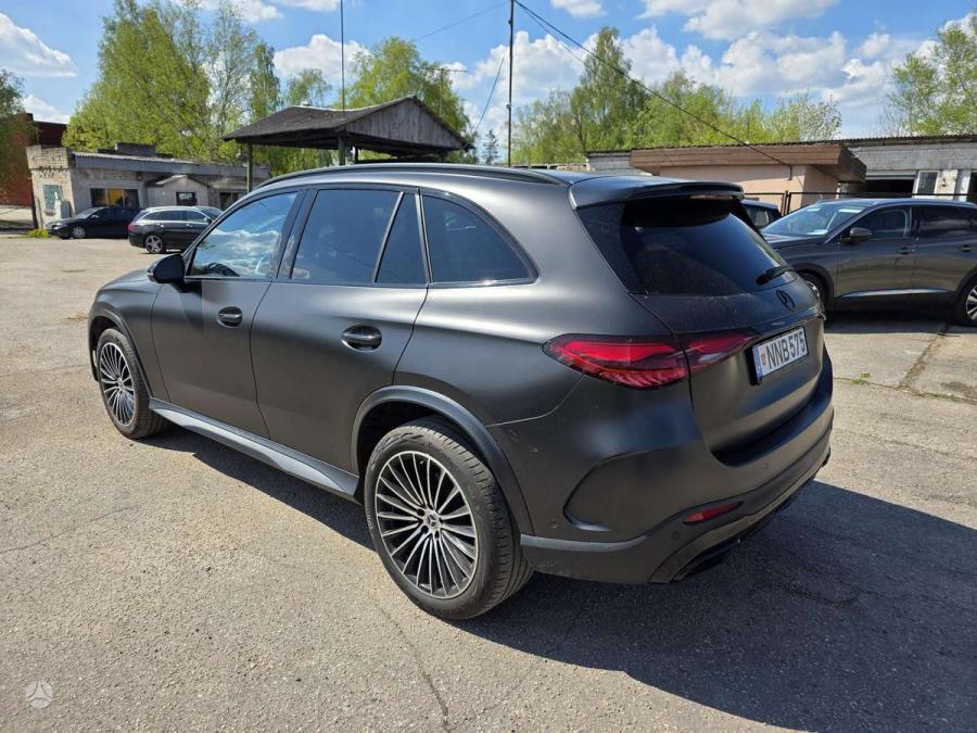 Black Mercedes-Benz GLC 300 2024 in Telschi, with an engine capacity of 2.00 L and mileage of 26 thousand km for 49500 €, photo 11 on AUTOMOTO.COM.LV