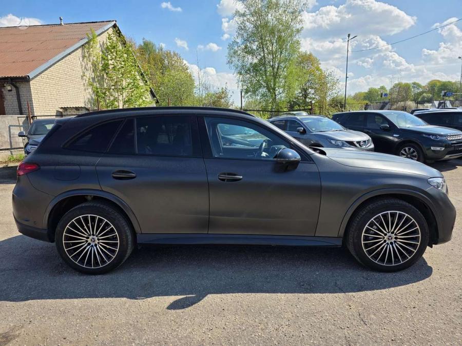 Black Mercedes-Benz GLC 300 2024 in Telschi, with an engine capacity of 2.00 L and mileage of 26 thousand km for 49500 €, photo 13 on AUTOMOTO.COM.LV