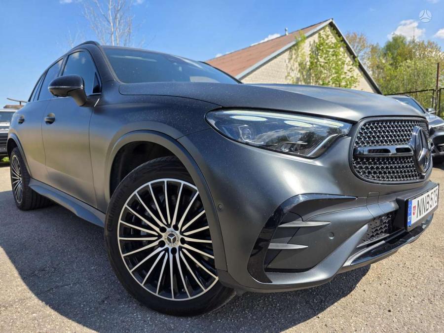 Black Mercedes-Benz GLC 300 2024 in Telschi, with an engine capacity of 2.00 L and mileage of 26 thousand km for 49500 €, photo 17 on AUTOMOTO.COM.LV