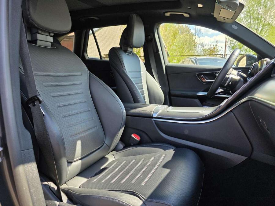 Black Mercedes-Benz GLC 300 2024 in Telschi, with an engine capacity of 2.00 L and mileage of 26 thousand km for 49500 €, photo 23 on AUTOMOTO.COM.LV