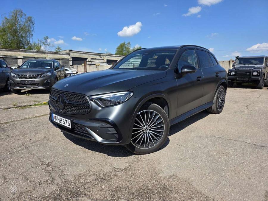 Black Mercedes-Benz GLC 300 2024 in Telschi, with an engine capacity of 2.00 L and mileage of 26 thousand km for 49500 €, photo 38 on AUTOMOTO.COM.LV