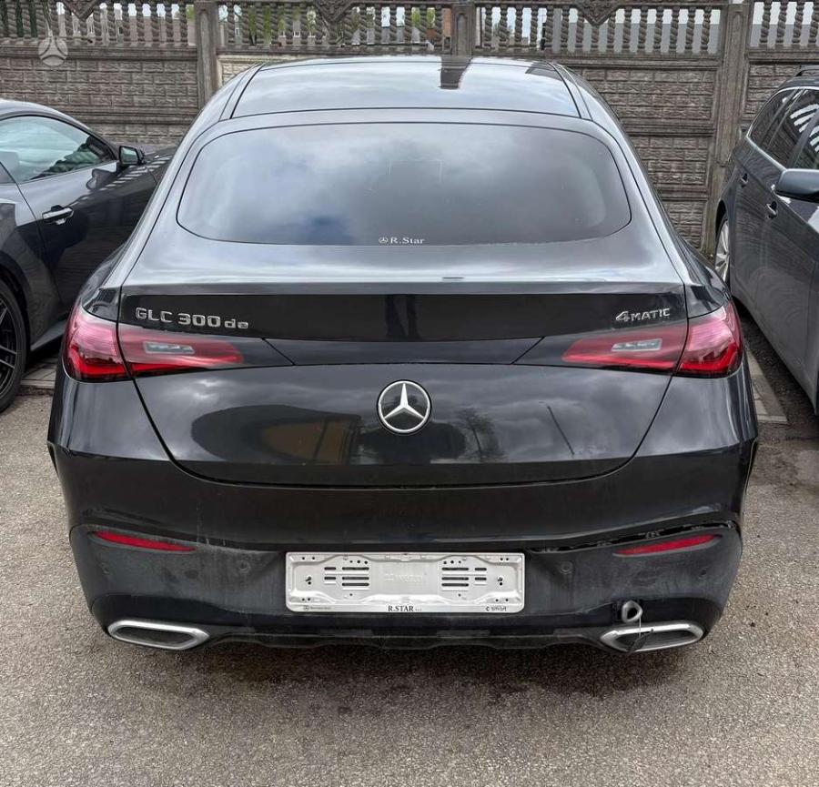 Black Mercedes-Benz GLC 300 2024 in Siauliai, with an engine capacity of 1.93 L and mileage of 29 thousand km for 36900 €, photo 8 on AUTOMOTO.COM.LV