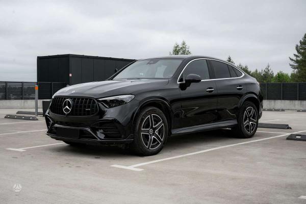 Melns Mercedes-Benz GLC 300 2024 Viļņa, ar dzinēja tilpumu 2.00 L un nobraukumu 20 tūkst. km par 51990 €, foto 1 vietnē AUTOMOTO.COM.LV