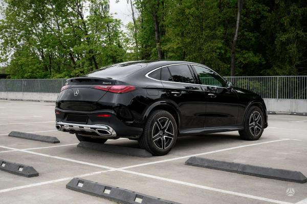 Melns Mercedes-Benz GLC 300 2024 Viļņa, ar dzinēja tilpumu 2.00 L un nobraukumu 20 tūkst. km par 51990 €, foto 5 vietnē AUTOMOTO.COM.LV