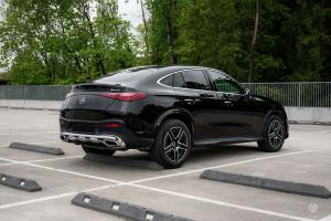 Melns Mercedes-Benz GLC 300 2024 Viļņa, ar dzinēja tilpumu 2.00 L un nobraukumu 20 tūkst. km par 51990 €, foto 6 vietnē AUTOMOTO.COM.LV