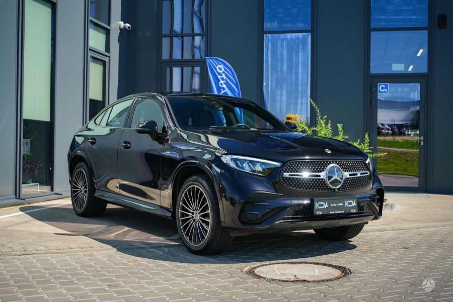 Black Mercedes-Benz GLC 300 2025 in Kaunas, with an engine capacity of 2.00 L and mileage of 7 thousand km for 71950 €, photo 1 on AUTOMOTO.COM.LV