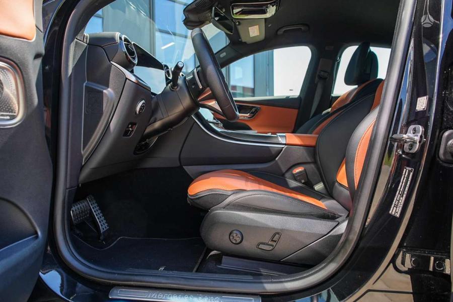 Black Mercedes-Benz GLC 300 2025 in Kaunas, with an engine capacity of 2.00 L and mileage of 7 thousand km for 71950 €, photo 26 on AUTOMOTO.COM.LV