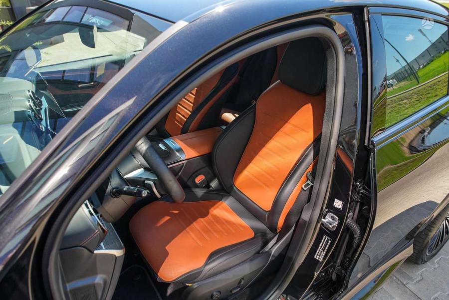 Black Mercedes-Benz GLC 300 2025 in Kaunas, with an engine capacity of 2.00 L and mileage of 7 thousand km for 71950 €, photo 28 on AUTOMOTO.COM.LV