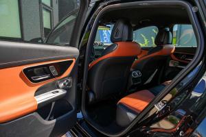 Black Mercedes-Benz GLC 300 2025 in Kaunas, with an engine capacity of 2.00 L and mileage of 7 thousand km for 71950 €, photo 39 on AUTOMOTO.COM.LV