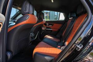 Black Mercedes-Benz GLC 300 2025 in Kaunas, with an engine capacity of 2.00 L and mileage of 7 thousand km for 71950 €, photo 40 on AUTOMOTO.COM.LV
