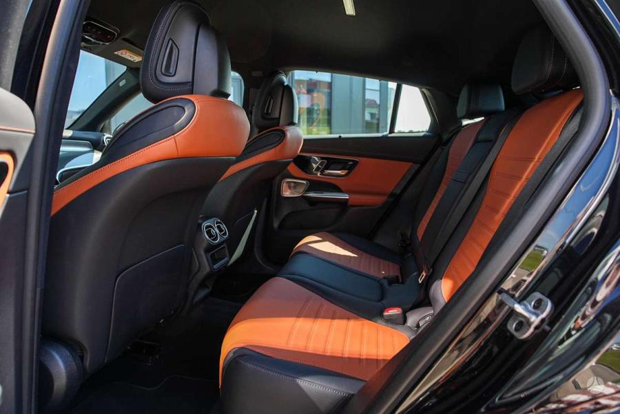 Black Mercedes-Benz GLC 300 2025 in Kaunas, with an engine capacity of 2.00 L and mileage of 7 thousand km for 71950 €, photo 40 on AUTOMOTO.COM.LV