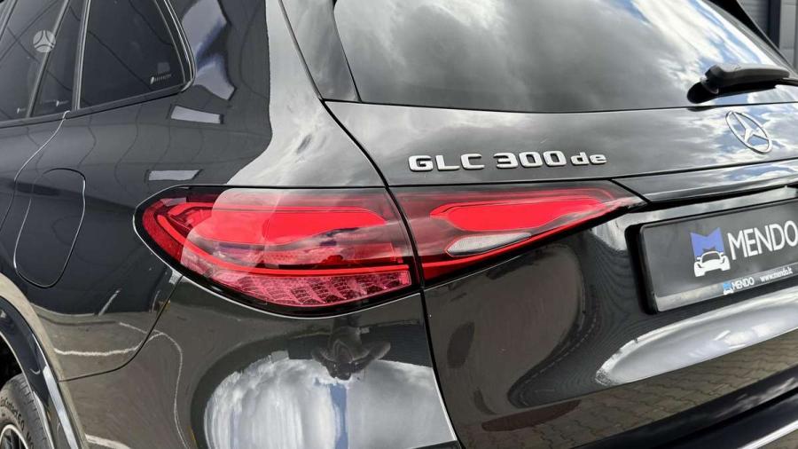 Черный Мерседес GLC 300 2025 в Вильнюс, объемом двигателя 2.00 л и пробегом 17 тыс. км за 57990 €, фото 11 на AUTOMOTO.COM.LV