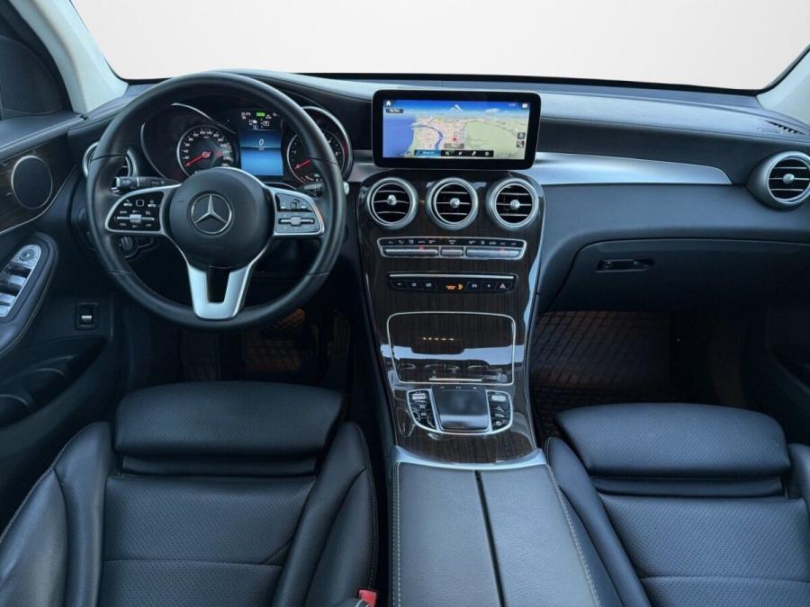 Черный Мерседес GLC 300 2022 в Пярну, объемом двигателя 2.00 л и пробегом 207 тыс. км за 25900 €, фото 7 на AUTOMOTO.COM.LV