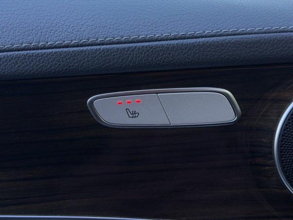 Мерседес GLC 300 2022 в Пярну на AUTOMOTO.COM.LV Черный Мерседес GLC 300 2022 в Пярну, объемом двигателя 2.00 л и пробегом 207 тыс. км за 25900 €, фото 11 на AUTOMOTO.COM.LV