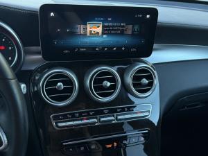 Черный Мерседес GLC 300 2022 в Пярну, объемом двигателя 2.00 л и пробегом 207 тыс. км за 25900 €, фото 13 на AUTOMOTO.COM.LV