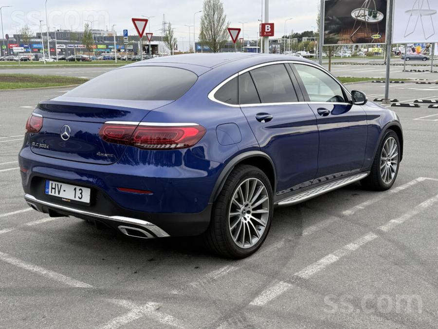 Синий Мерседес GLC 300 2019 в Рига, объемом двигателя 2.00 л и пробегом 160 тыс. км за 35990 €, фото 5 на AUTOMOTO.COM.LV