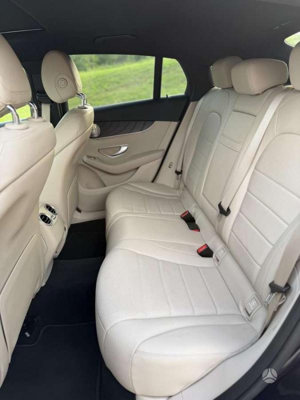 Zils Mercedes-Benz GLC 300 2017 Kauņa, ar dzinēja tilpumu 1.99 L un nobraukumu 123 tūkst. km par 29000 €, foto 6 vietnē AUTOMOTO.COM.LV