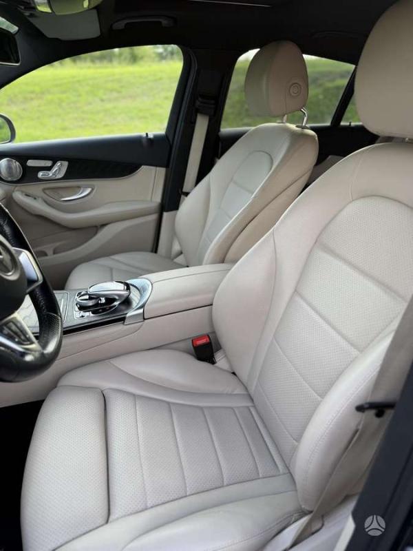 Zils Mercedes-Benz GLC 300 2017 Kauņa, ar dzinēja tilpumu 1.99 L un nobraukumu 123 tūkst. km par 29000 €, foto 7 vietnē AUTOMOTO.COM.LV