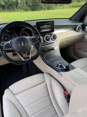 Zils Mercedes-Benz GLC 300 2017 Kauņa, ar dzinēja tilpumu 1.99 L un nobraukumu 123 tūkst. km par 29000 €, foto 11 vietnē AUTOMOTO.COM.LV