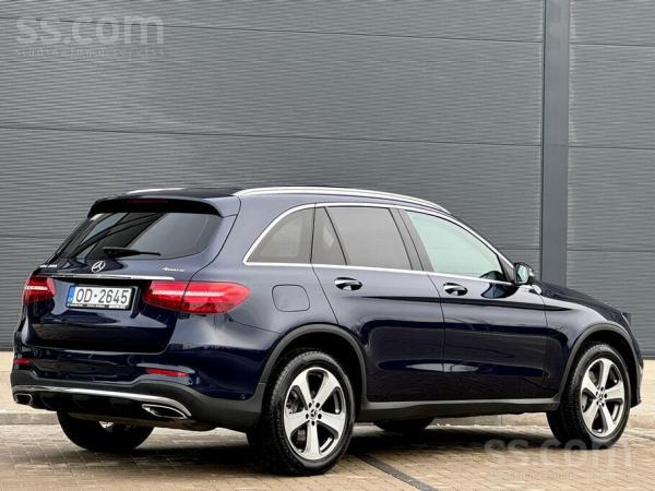 Zils Mercedes-Benz GLC 300 2019 Rīga, ar dzinēja tilpumu 2.00 L un nobraukumu 74 tūkst. km par 25900 €, foto 8 vietnē AUTOMOTO.COM.LV