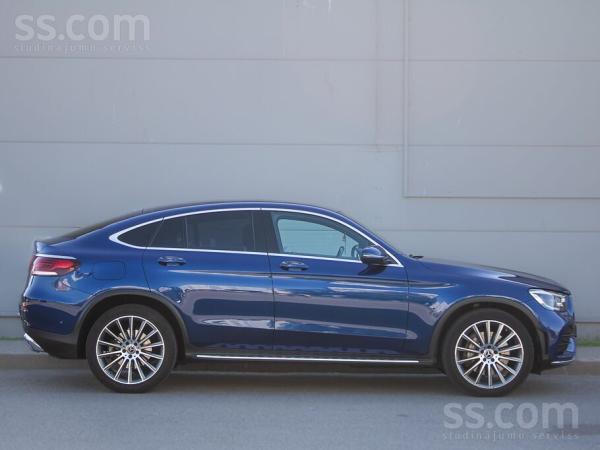 Blue Mercedes-Benz GLC 300 2019 in Riga, with an engine capacity of 3.00 L and mileage of 163 thousand km for 35990 €, photo 4 on AUTOMOTO.COM.LV