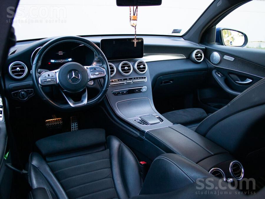 Blue Mercedes-Benz GLC 300 2019 in Riga, with an engine capacity of 3.00 L and mileage of 163 thousand km for 35990 €, photo 13 on AUTOMOTO.COM.LV