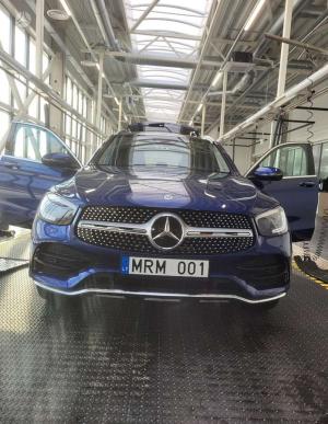 Blue Mercedes-Benz GLC 300 2020 in Kaunas, with an engine capacity of 1.99 L and mileage of 140 thousand km for 34000 €, photo  on AUTOMOTO.COM.LV