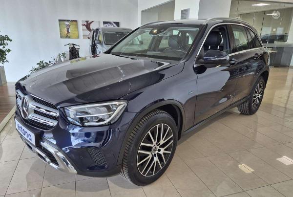 Zils Mercedes-Benz GLC 300 2020 Šauļi, ar dzinēja tilpumu 1.99 L un nobraukumu 96 tūkst. km par 29900 €, foto 2 vietnē AUTOMOTO.COM.LV